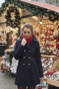 15 Winter Outfits With Red Scarf To Stay Cozy And Chic – fashionbylina.com