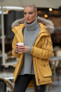 15 Winter Outfits With Yellow Jacket To Stay Trendy – fashionbylina.com