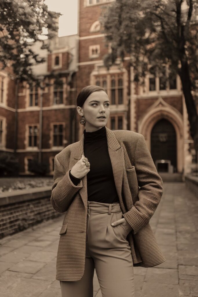 17 Dark Academia Spring Outfits: Sophisticated Looks for the Season ...